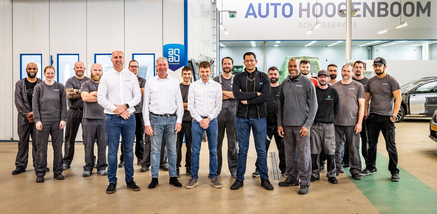 Auto Hoogenboom Schadeherstel | Rotterdam | Trots Lid van A.A.S.
